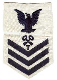 WW2 Storekeeper 3rd Class with "T" under the crossed keys? - NAVY ...