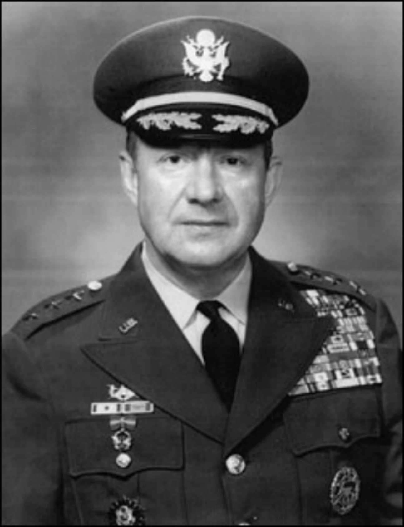 LTG William Edward Potts awarded 51 decorations - MEDALS & DECORATIONS ...