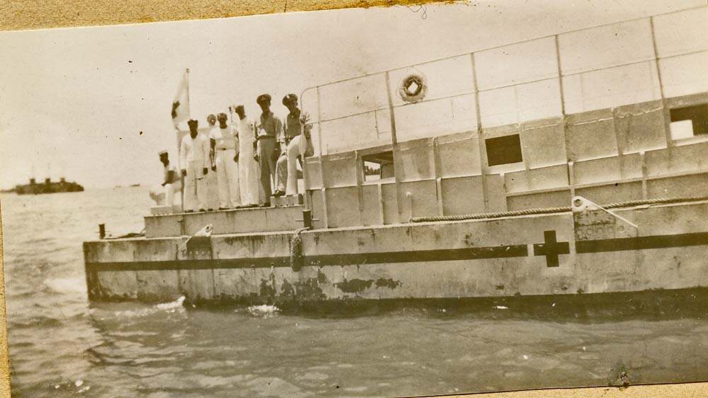 LCVT Modified for Carrying Patients - MILITARY SHIPS AND VESSELS - U.S ...