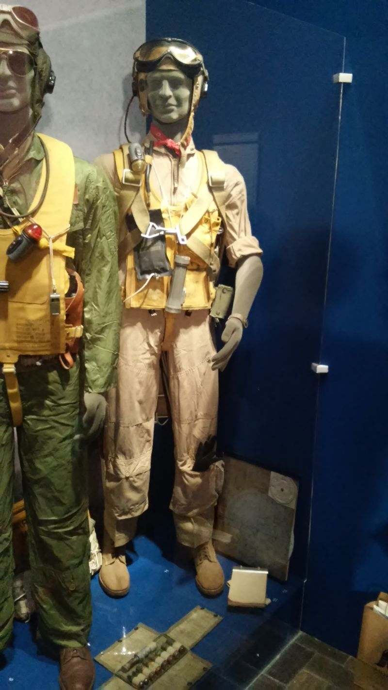 US Navy Pilot - Naval Aviator Displays - Page 14 - FLIGHT CLOTHING - U ...