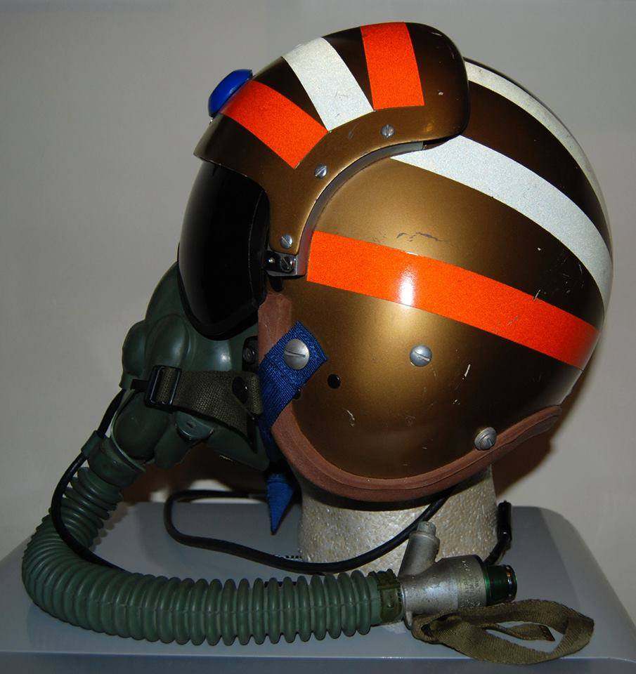 USN flight helmet - FLYING HELMETS AND ACCESSORIES - U.S. Militaria Forum