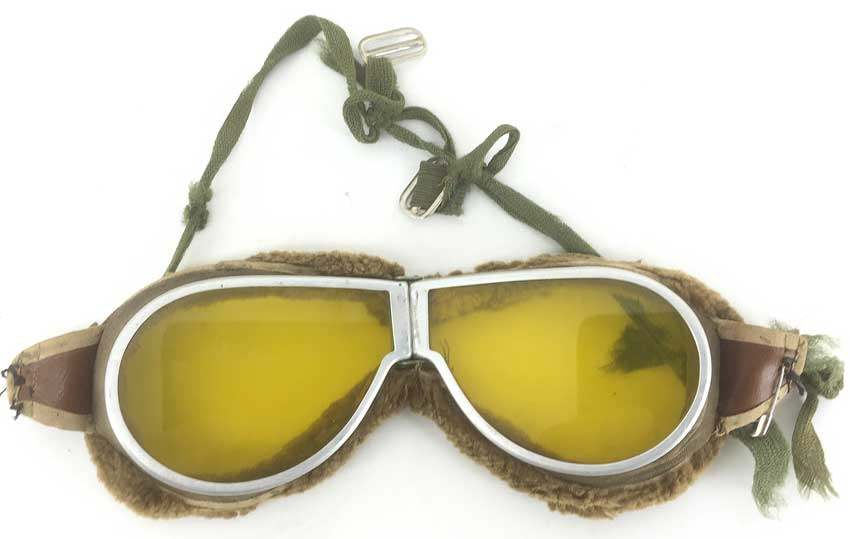WWI Air Service pilot helmet and goggles - FLYING HELMETS AND ...