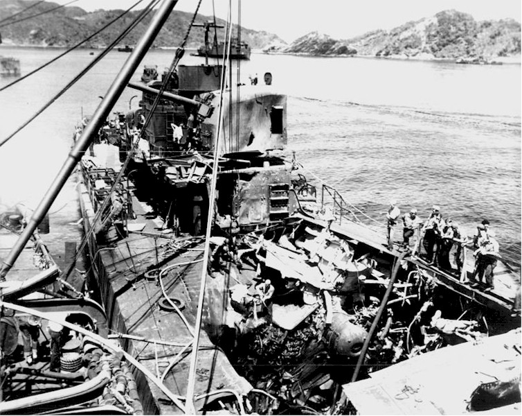 WWII USS NEWCOMB COMMISSIONING BOTTLE 1943 DD-586 - MILITARY SHIPS AND ...