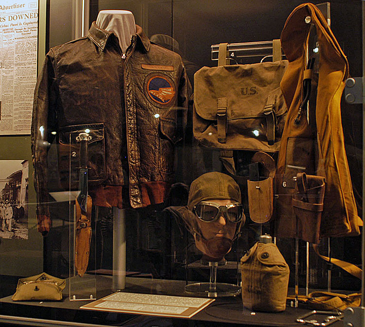 USAF Museum: WWII Flight Jackets and More - FLIGHT CLOTHING - U.S ...