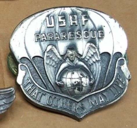 Pararescue Beret Badge - BADGES, AWARDS, DUI, AND COLLAR BRASS - U.S ...