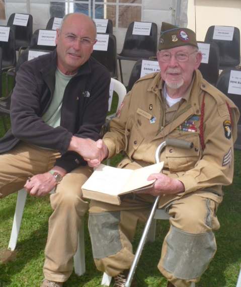 Don Burgett - Currahee author - A Co. - 506th PIR - 101st DIV ...