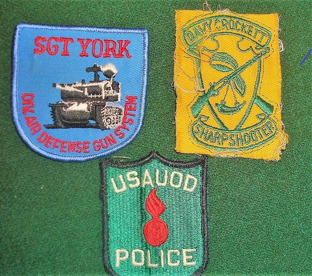 Maybe a Davy Crockett nuke pocket patch? - CAN YOU IDENTIFY THIS PATCH ...