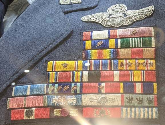 Foreign Ribbon ID's on US Uniform - MEDALS & DECORATIONS - U.S ...