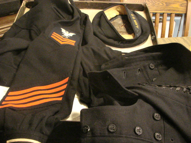 WW2 USN LST-246 suit case with uniforms - GROUPINGS PAGE - U.S ...