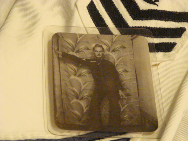 WW2 USN LST-246 suit case with uniforms - GROUPINGS PAGE - U.S ...