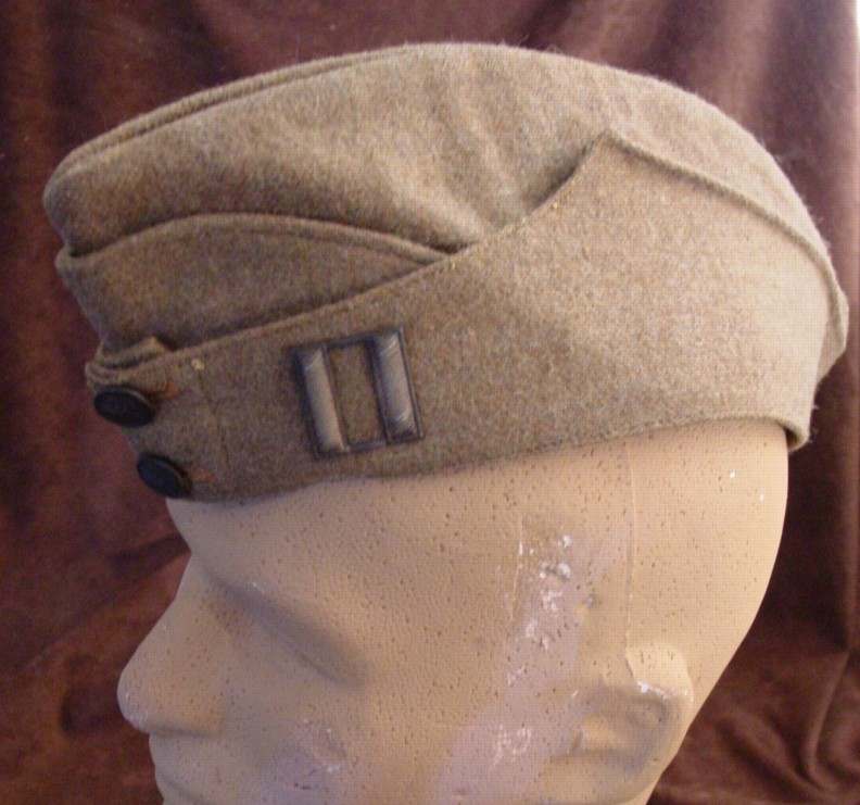 Please answer question about this English made WWI Pilot's cap ...