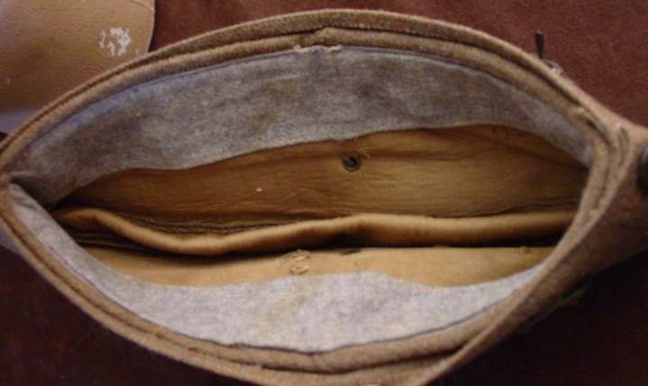 Please answer question about this English made WWI Pilot's cap ...