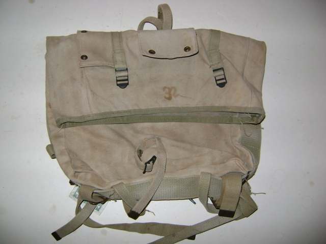 WW2 USMC M-41 BACKPACK UNIS markings? - FIELD & PERSONAL GEAR SECTION ...