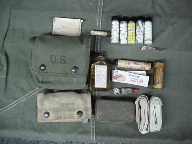 M2 Jungle First aid Kit for FL\lyer - MEDICAL CORPS - U.S. Militaria Forum