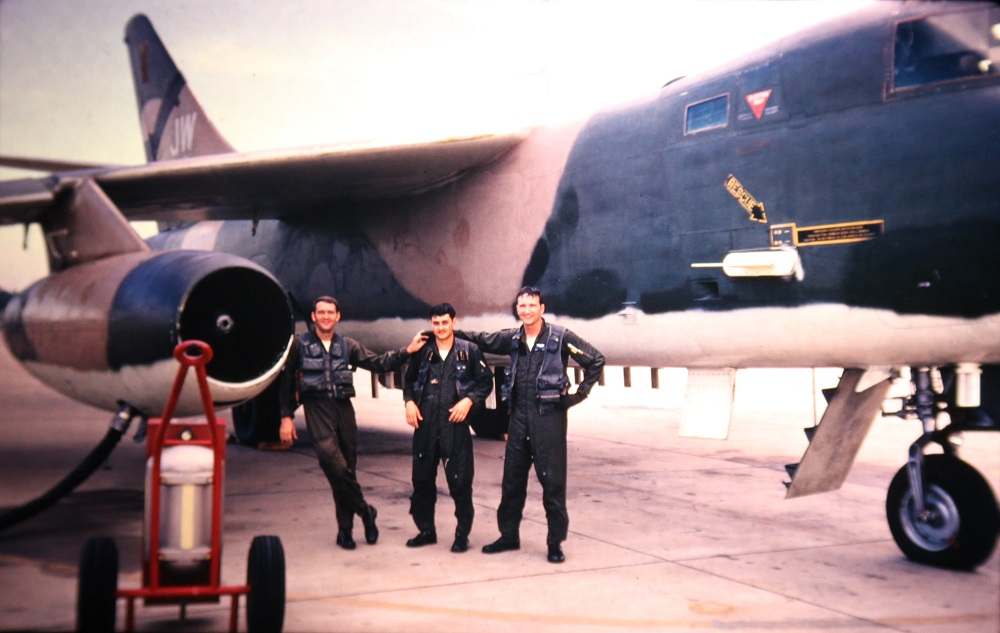 EB-66 #435 - EPHEMERA, PHOTOGRAPHS & MILITARY ARTWORK - U.S. Militaria ...