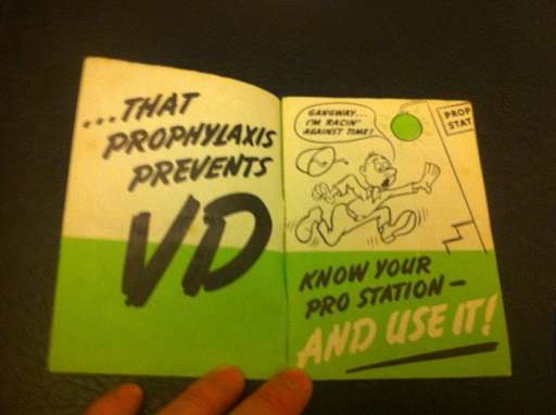 Machine gun tot'n cherub & snafu booklet - EPHEMERA, PHOTOGRAPHS ...