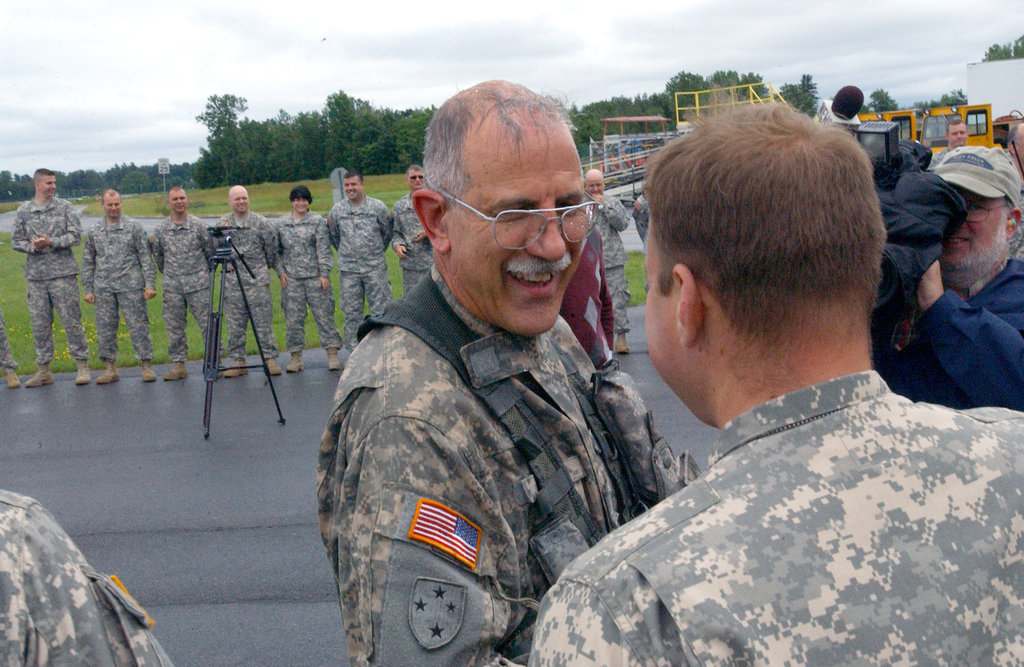 Patches in action: Photos of SSI being worn by the troops. - Page 85 ...