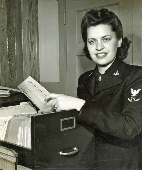 Storekeeper Second Class Jane K. Evans, U S N R, WW2 - WOMEN'S SERVICES ...