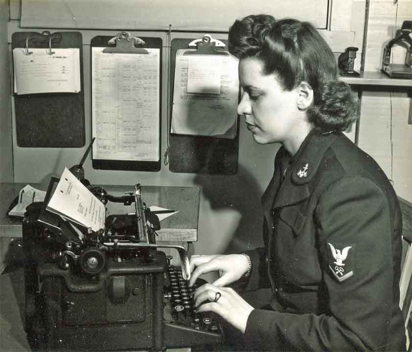 Storekeeper Second Class Jane K. Evans, U S N R, WW2 - WOMEN'S SERVICES ...