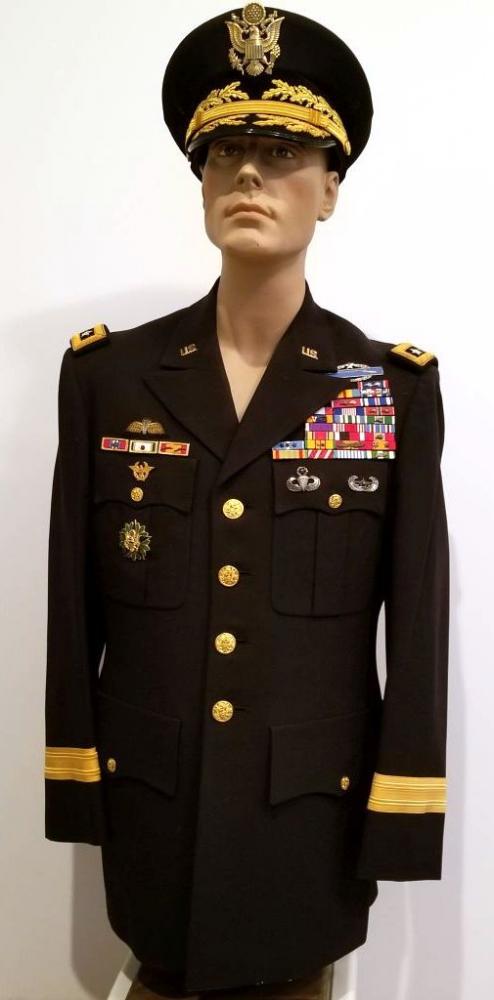 Lieutenant General Thomas H. Tackaberry Uniform Grouping - UNIFORMS - U ...