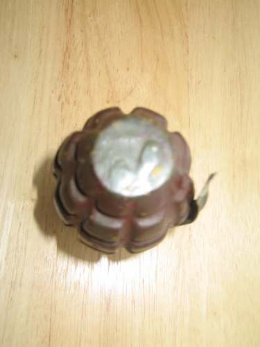 MK11 grenade maroon color or dark red WW2 - FIREARMS - U.S. Militaria Forum