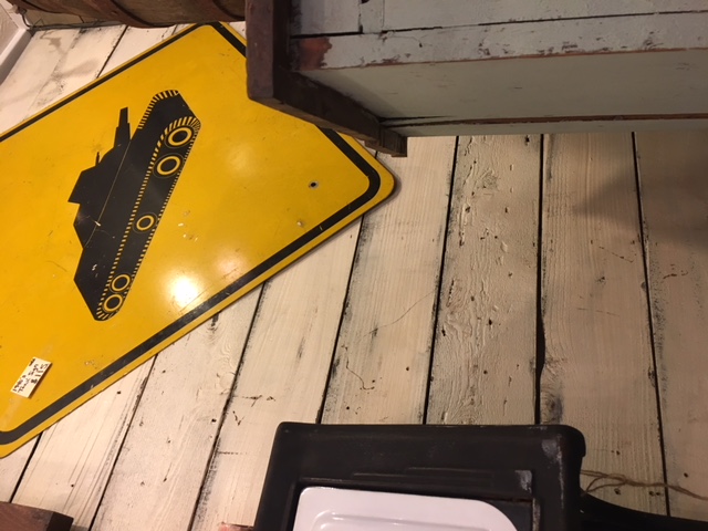 Tank Road Sign - MISC MILITARIA - U.S. Militaria Forum