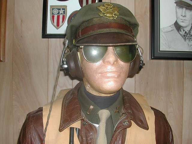 Typical WW2 USAAF pilot's headset - FLYING HELMETS AND ACCESSORIES - U ...
