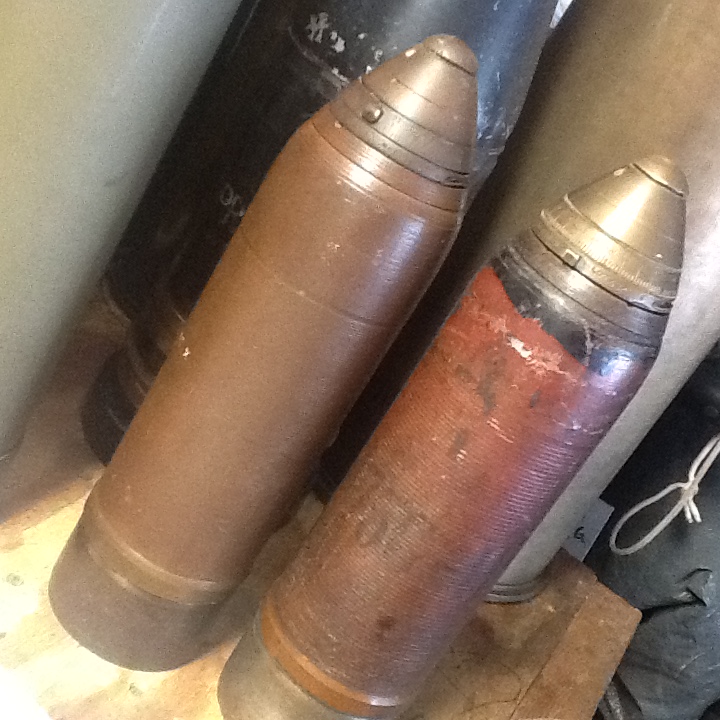 WW1 dated 75mm Shrapnel round, complete, as issued. - FIREARMS - U.S ...