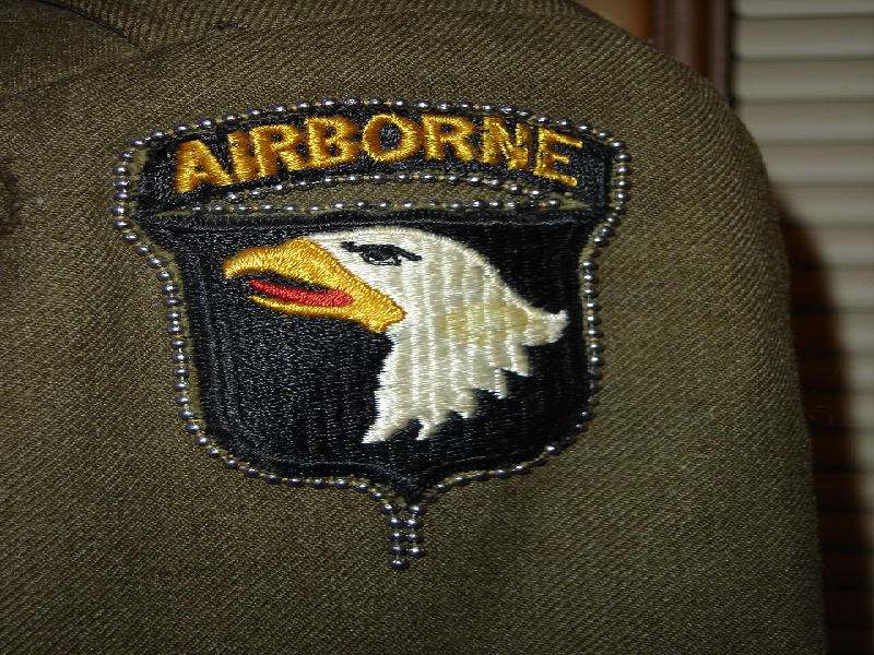 101st withe dog tag chain - UNIFORMS - U.S. Militaria Forum