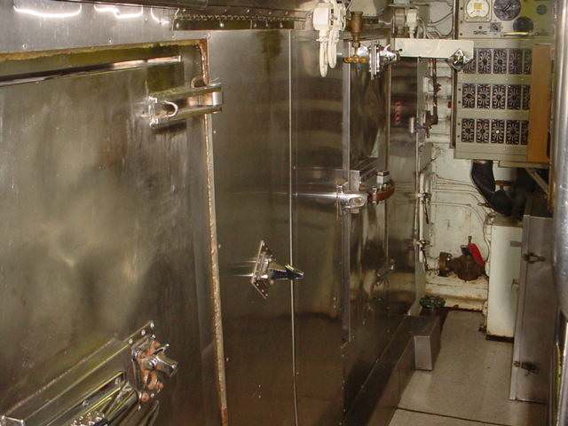 USS Blueback - Oregon Museum Science & Industry - MUSEUMS, BATTLEFIELDS ...