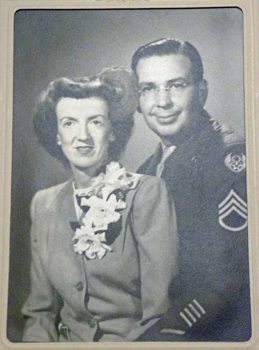 WWII Couples Studio Photos - Page 3 - INDIVIDUAL & UNIT PORTRAITS - U.S ...