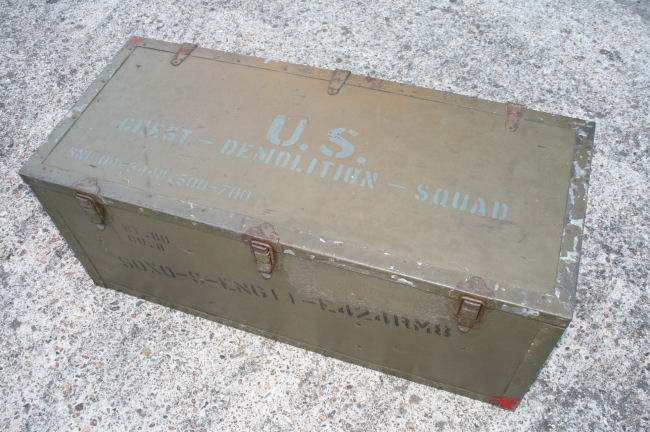 Chest, Demolition, Squad - FIELD & PERSONAL GEAR SECTION - U.S ...