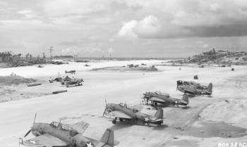 TBF Planes of VC38, VC40, VMTB-143, VMTB-232, VMTB-233 at Munda ...