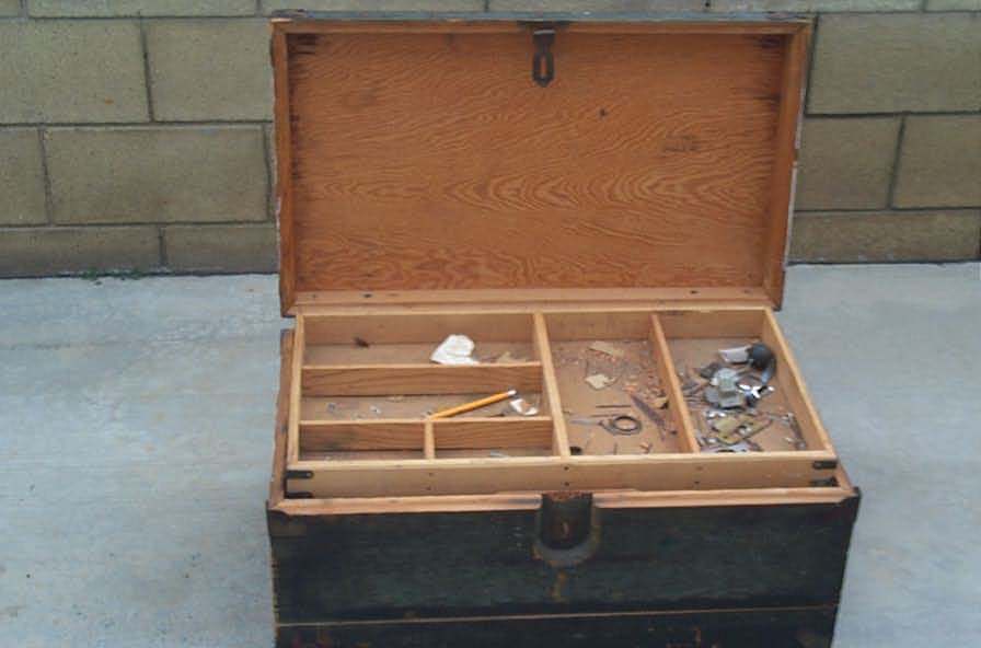 USMC Footlocker ... Guadalcanal Marine ? - FIELD & PERSONAL GEAR ...