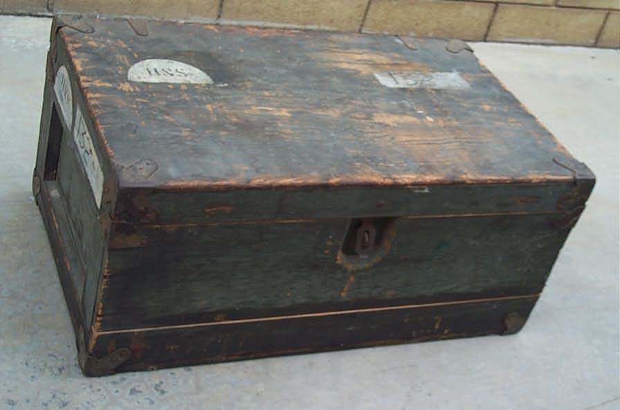 USMC Footlocker ... Guadalcanal Marine ? - FIELD & PERSONAL GEAR ...