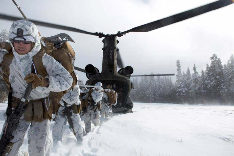 White PASGT (Kevlar) Helmet Cover - MODERN COMPOSITE HELMETS - U.S ...