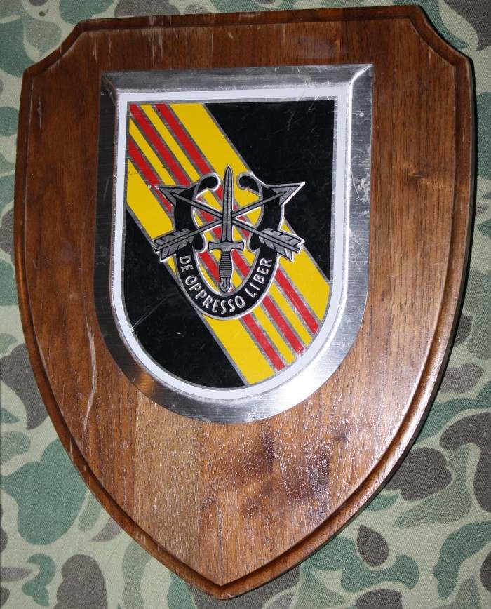 Early Trophy House 5th Group Plaque - UNOFFICIAL MILITARY AWARDS ...