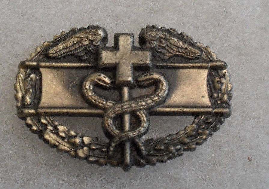 A Combat Medic badge - ARMY (INCLUDING USAAC/AAF) - U.S. Militaria Forum