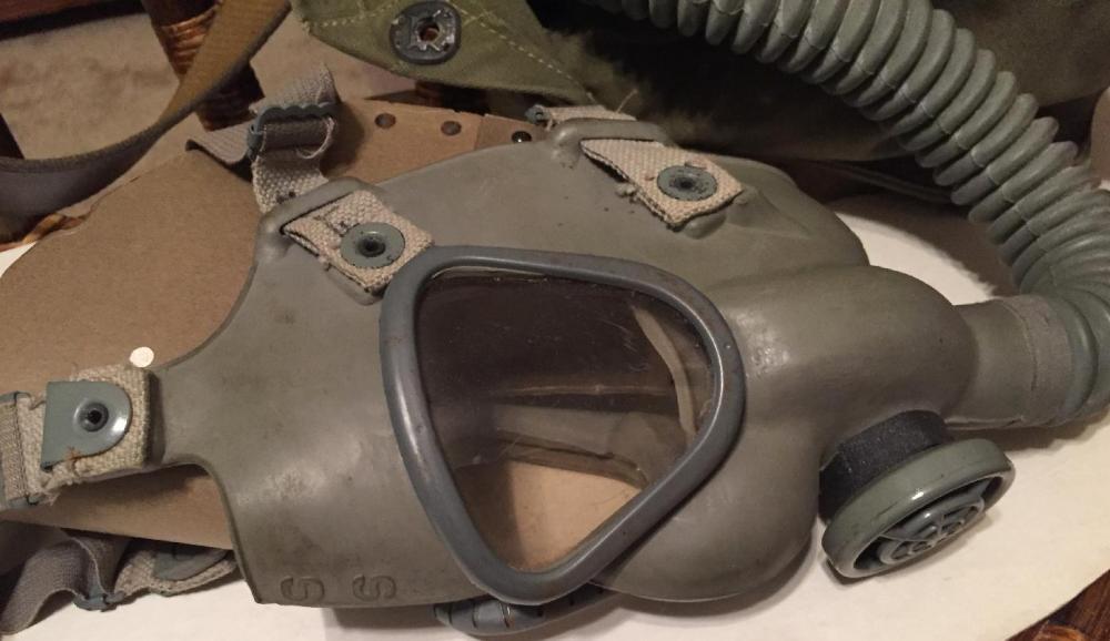 Strange M4 Gas Mask? - FIELD & PERSONAL GEAR SECTION - U.S. Militaria Forum
