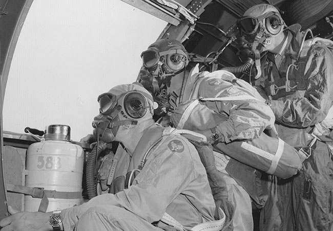 USAAF oxygen masks - FLYING HELMETS AND ACCESSORIES - U.S. Militaria Forum
