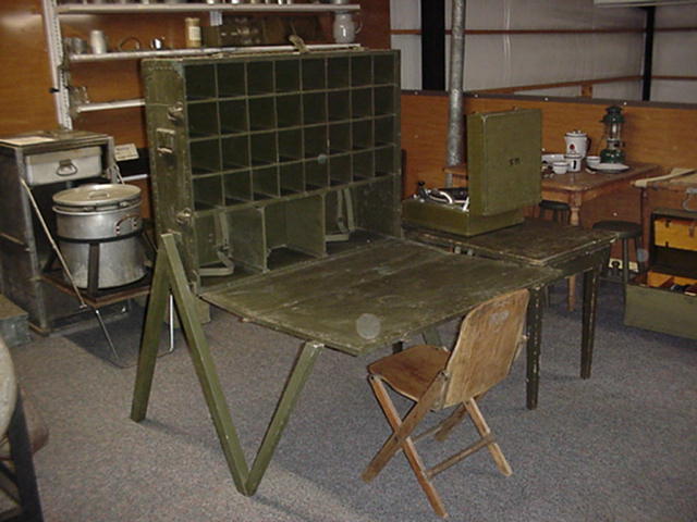 Huge 1943 field desk - BASE/BIVOUAC/CAMP/DEPOT ITEMS - U.S. Militaria Forum