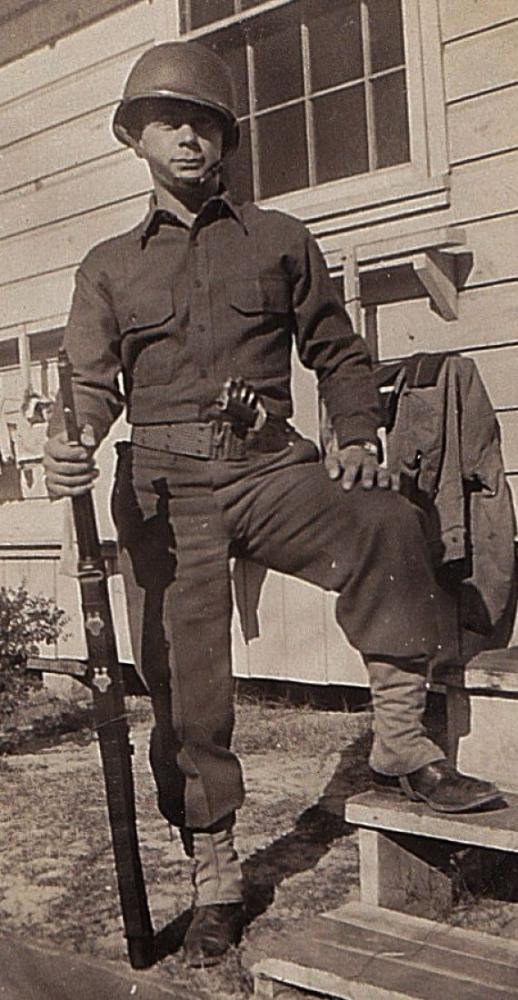 WWII Photo of a GI with 1918 Knuckle Knife - EPHEMERA, PHOTOGRAPHS ...