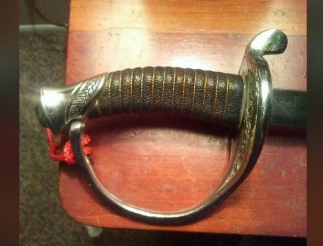 Any opinions on this USMC sword? - EDGED WEAPONS - U.S. Militaria Forum