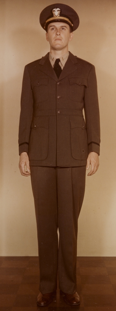 USN Uniform photos, WW2 - NAVAL & SEA SERVICE UNIFORMS - U.S. Militaria ...