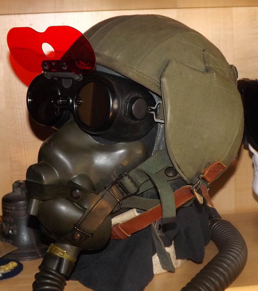 "The ATOMIC BOMBER" - FLYING HELMETS AND ACCESSORIES - U.S. Militaria Forum