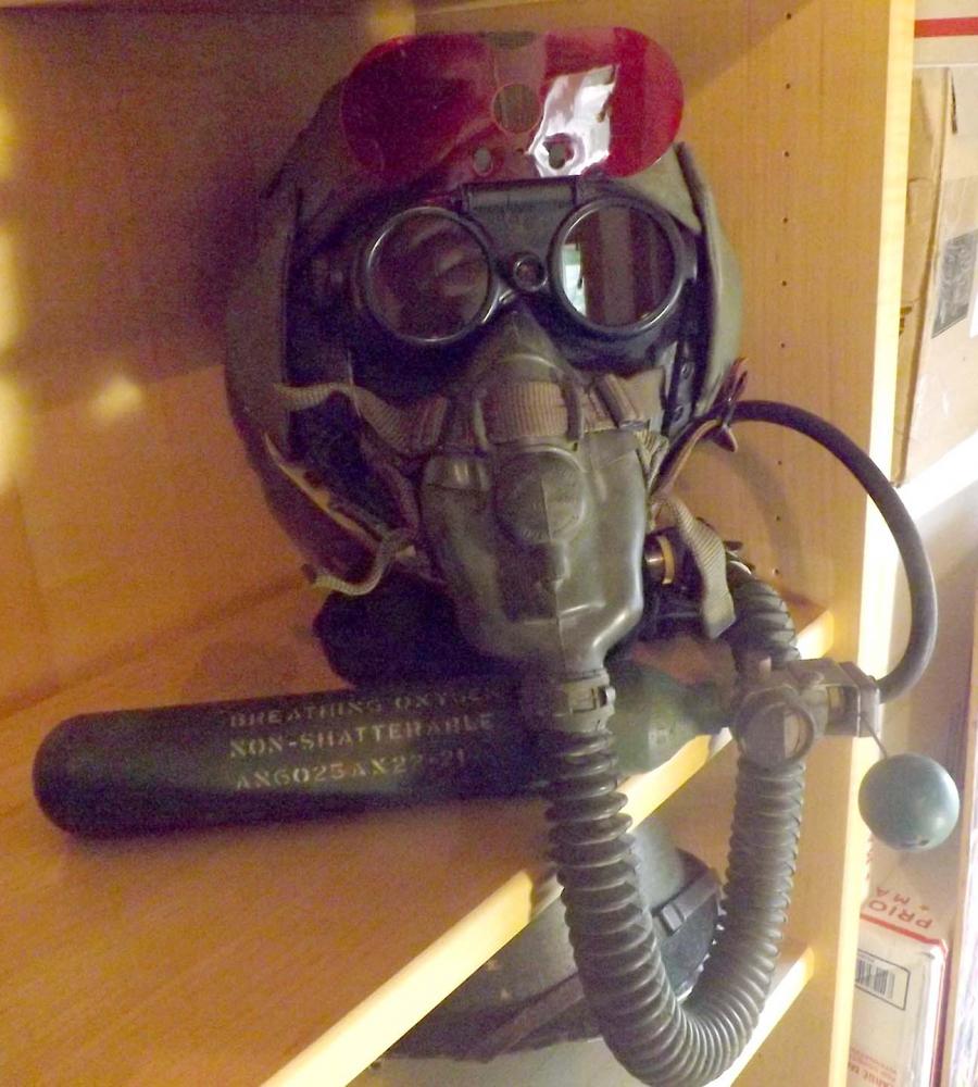 "The ATOMIC BOMBER" - FLYING HELMETS AND ACCESSORIES - U.S. Militaria Forum