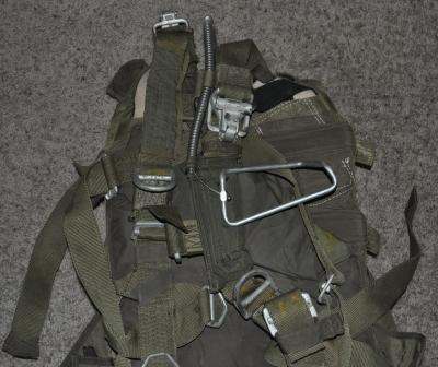 Vietnam - Korea era Parachute bag, main chute, and Type T-7 parachute ...
