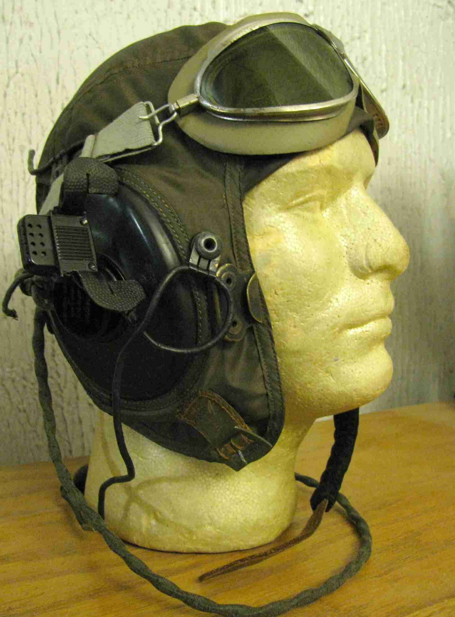 Some of my WWII Naval Aviator flight helmets - FLYING HELMETS AND ...