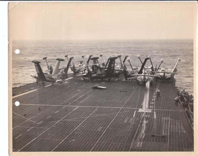Flight deck crash of a F9F-2B - MILITARY AIRCRAFT & AVIATION - U.S ...