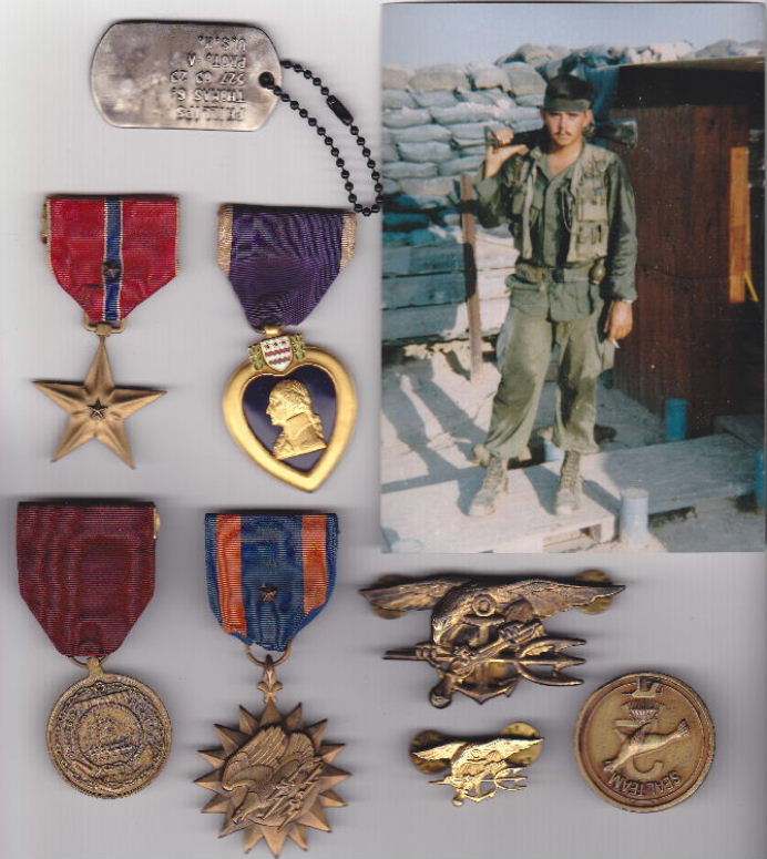 Questions on engraving ? US Navy Seal - MEDALS & DECORATIONS - U.S ...